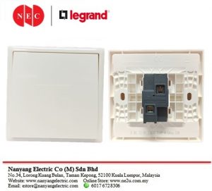 Legrand Eloe 16AX 250V 1Gang 1Way Switch (White) (618000) – Nanyang ...